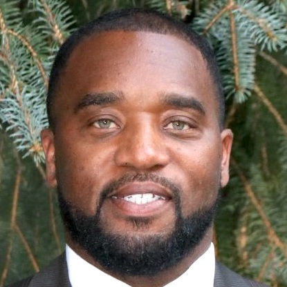 3 districts, superintendents part ways as others switch places